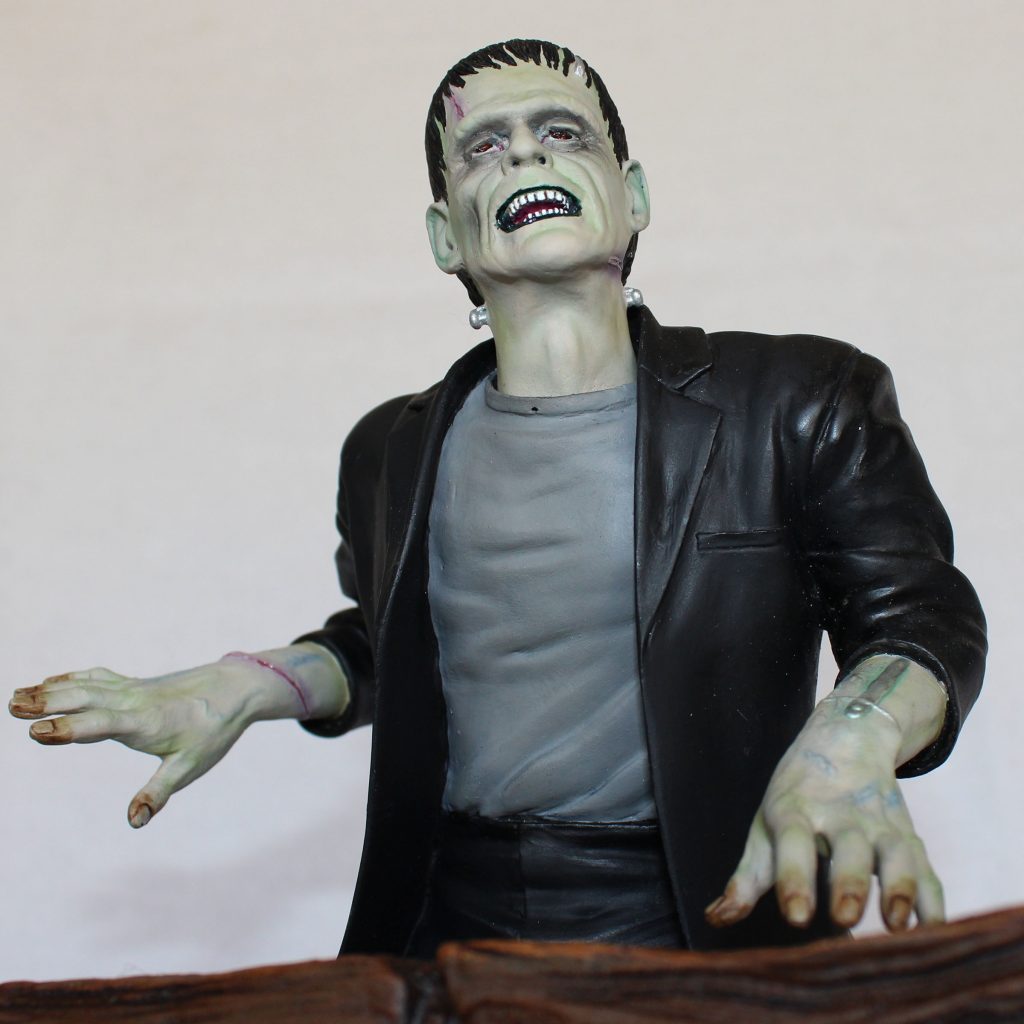 Frankenstein Meets the Wolf Man (1943) - The Doctor's Model Mansion