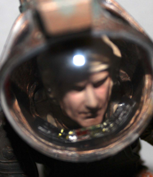"Alien" Astronaut Kane - The Doctor's Model Mansion