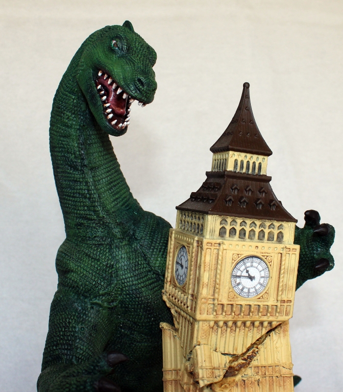 The Giant Behemoth (1959) - The Doctor's Model Mansion