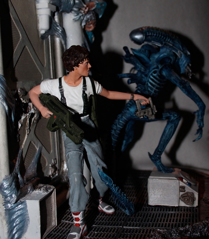 Aliens (1986) - The Doctor's Model Mansion