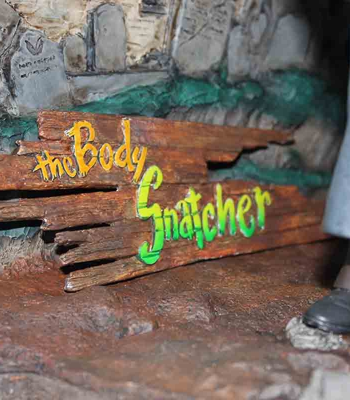 Karloff in The Body Snatcher (1945) - The Doctor's Model Mansion