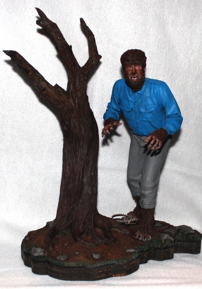 The Wolf Man (1941) - The Doctor's Model Mansion