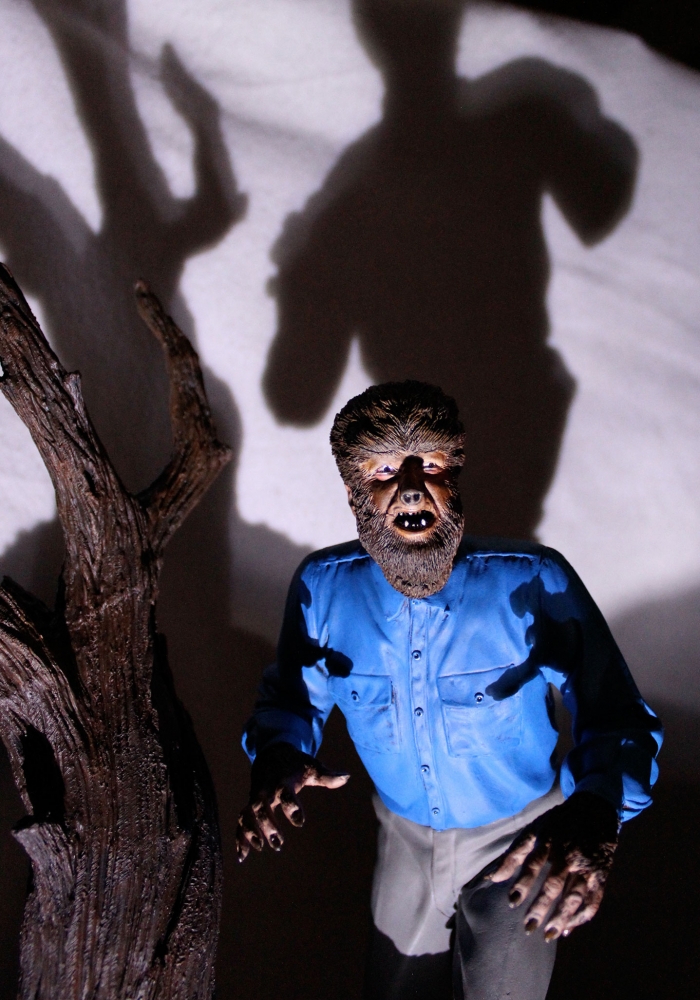 The Wolf Man (1941) - The Doctor's Model Mansion